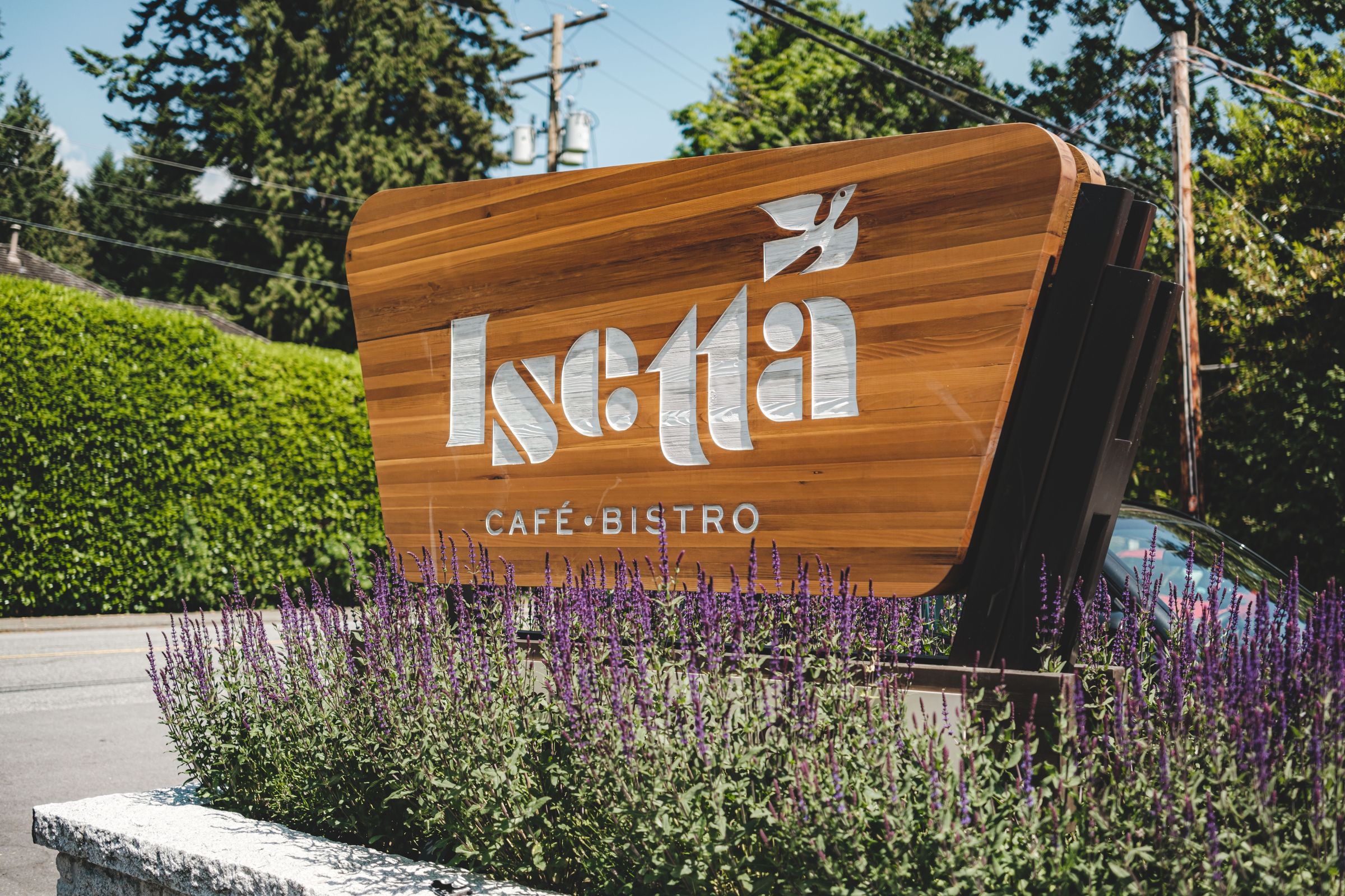 Isetta Cafe Bistro [REVIEW] – The Coolest Cafe in West Vancouver